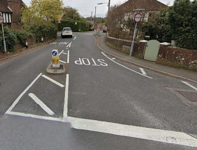 Road closed in Cuckfield and slow traffic reported after crash on B2184