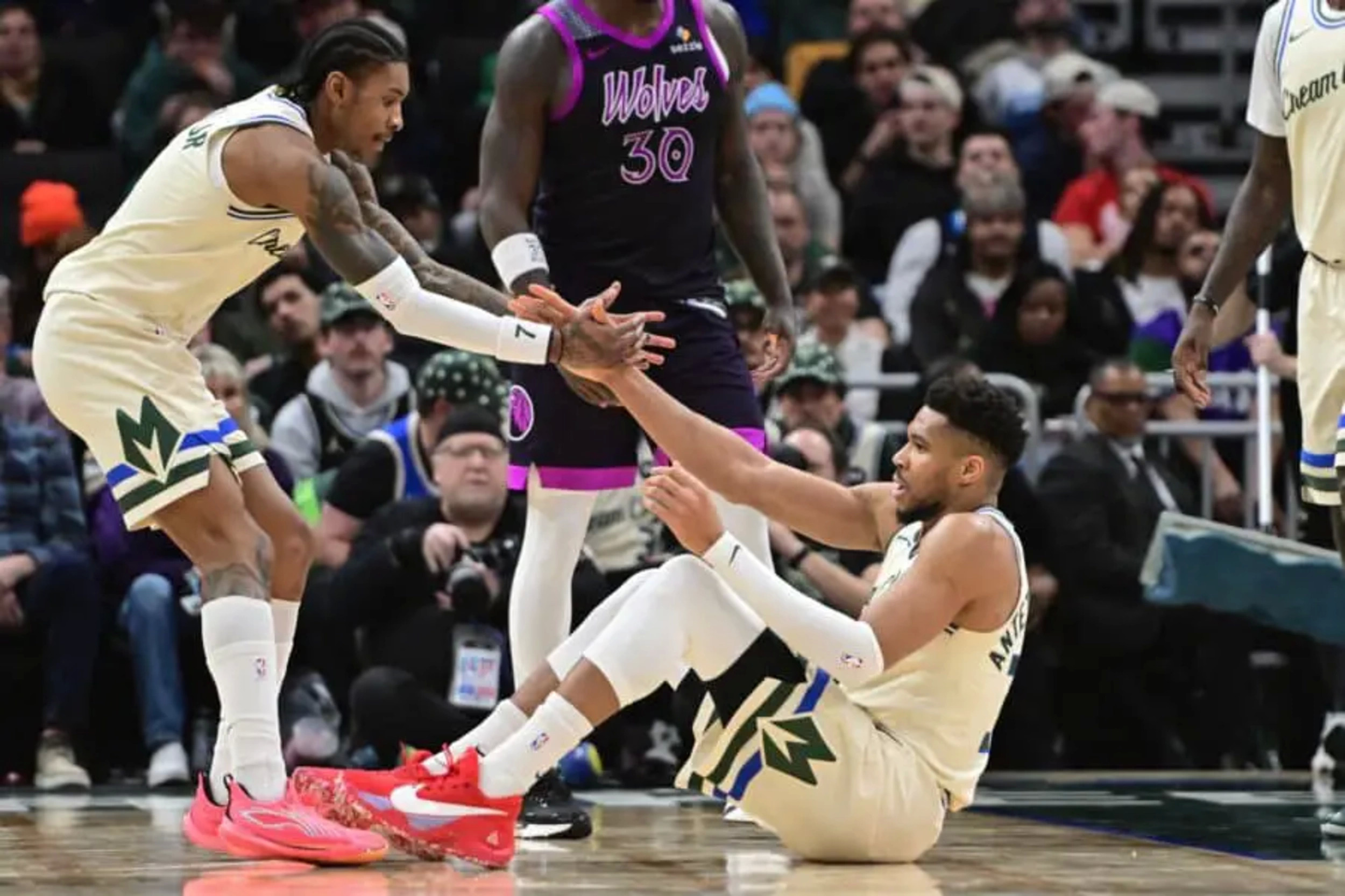 'Bad idea, Milwaukee': Chandler Parsons warns Bucks fans on turning ...