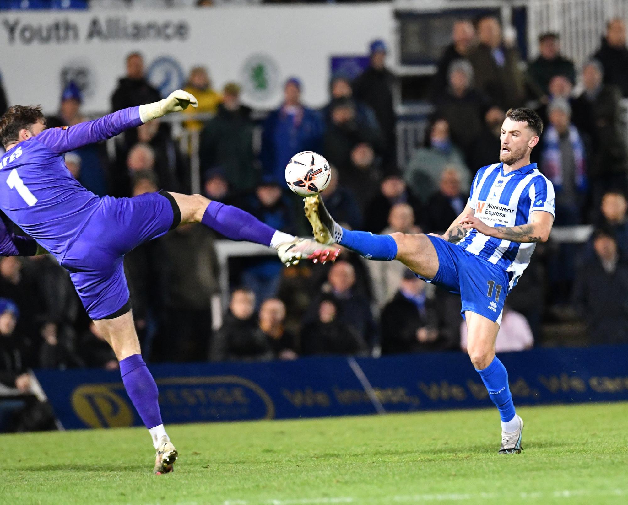 Hartlepool United working on a deal to sign Southend United goalkeeper