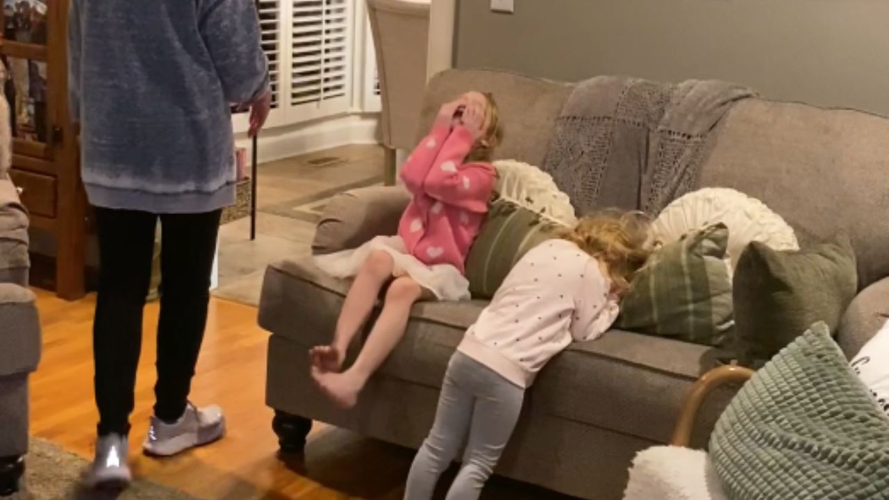Mom and dad increase their daughters' excitement with the perfect ...