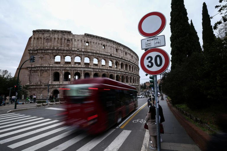 Rome follows other European capitals with new 30 KPH speed limit