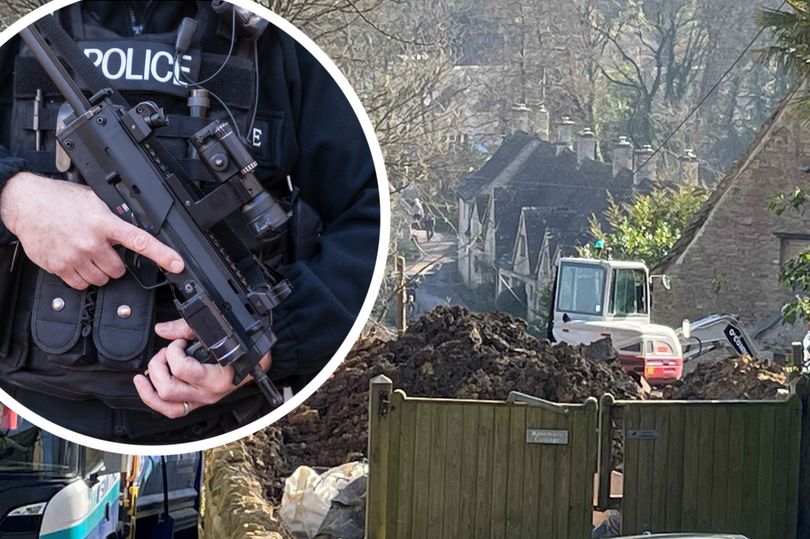 Armed police called to 'England's prettiest street' amid report of ...