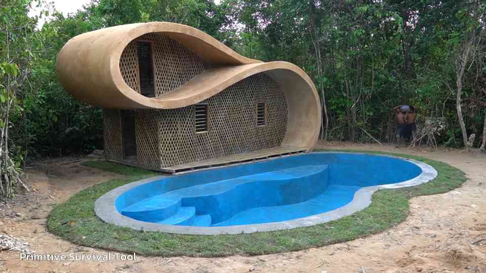 We tried to build a private villa by hand, until fatigue took over