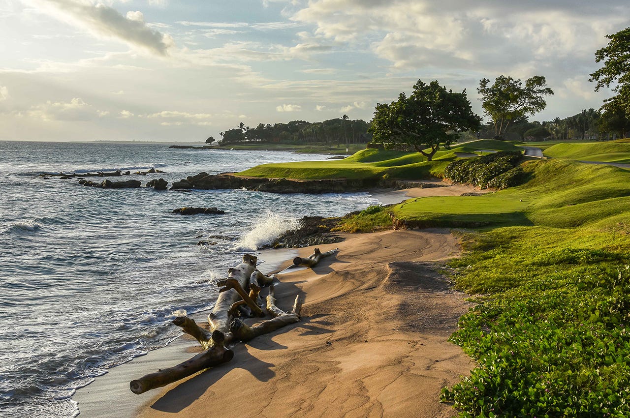 Famous golfer sharpens Teeth of the Dog in the Dominican Republic