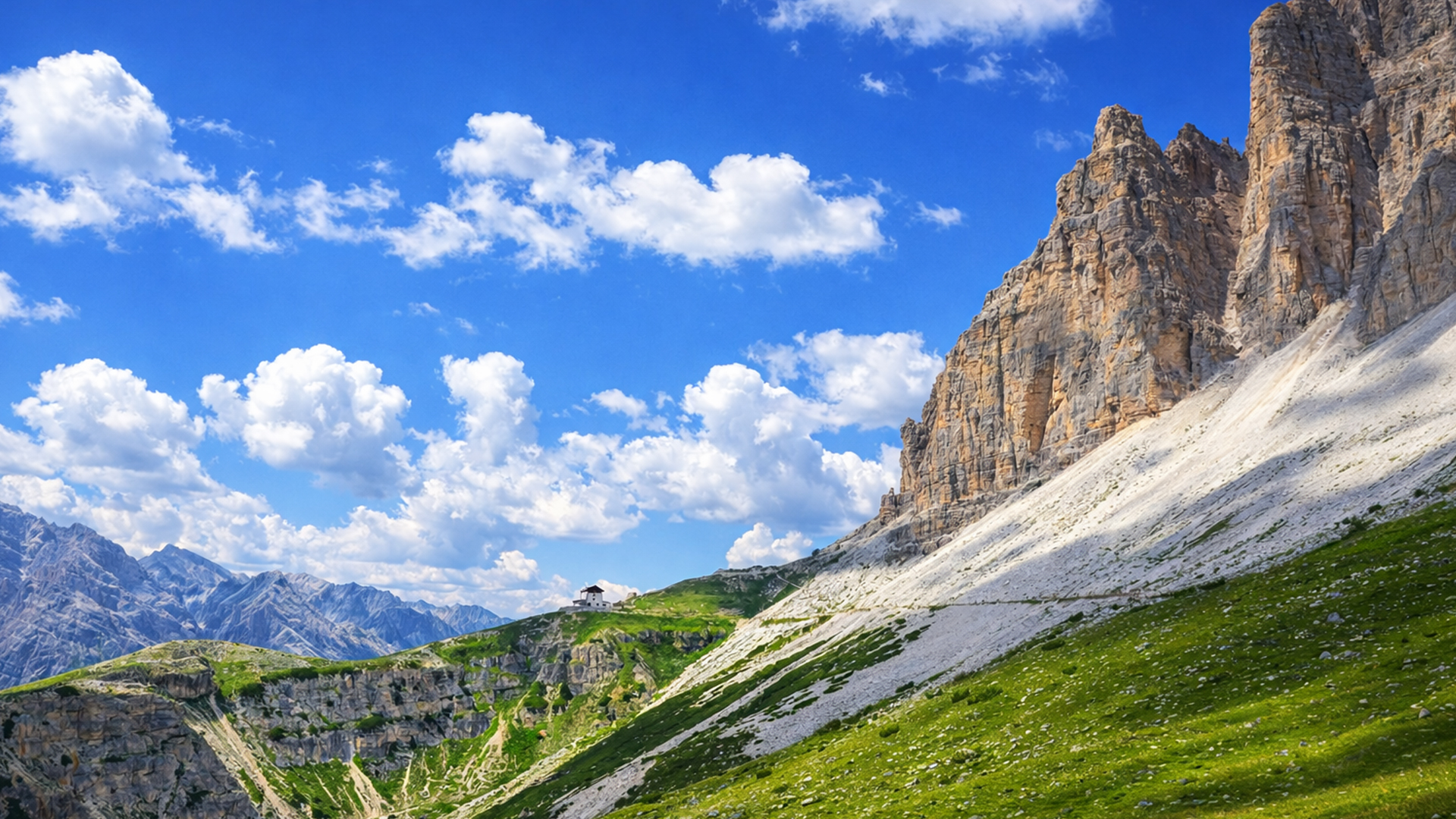 Dolomites Tre Cime di Lavaredo classic loop trail (4K)