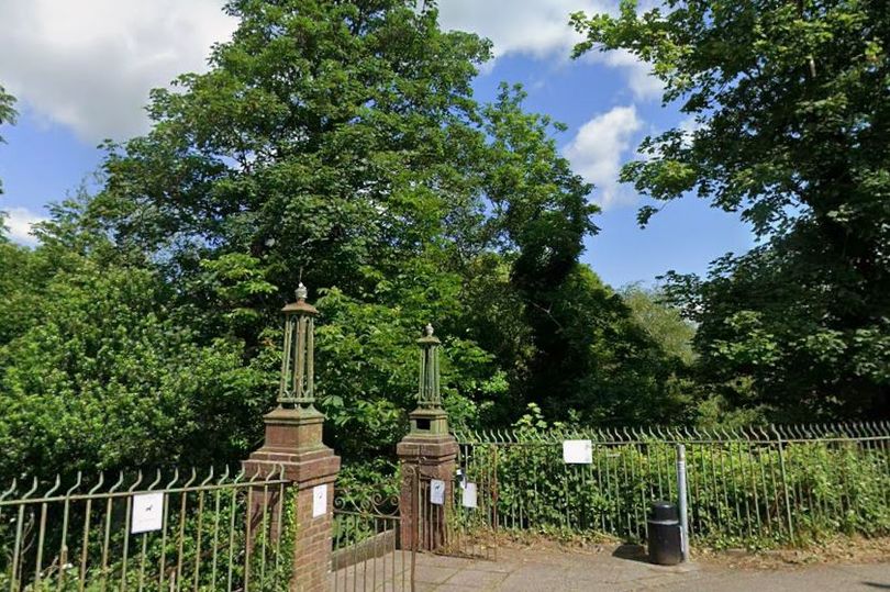 Garage in Welsh town allowed to stay open all night and sell alcohol