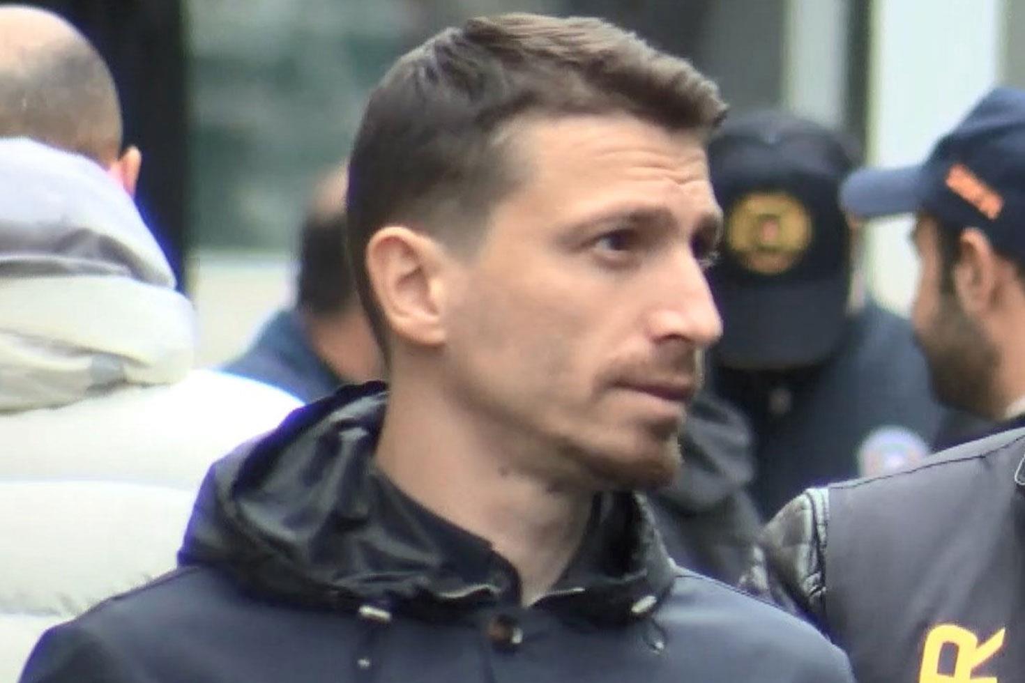 Mert Hakan'ın fotoğrafını çeken GSaraylı isim ortalığı karıştırdı