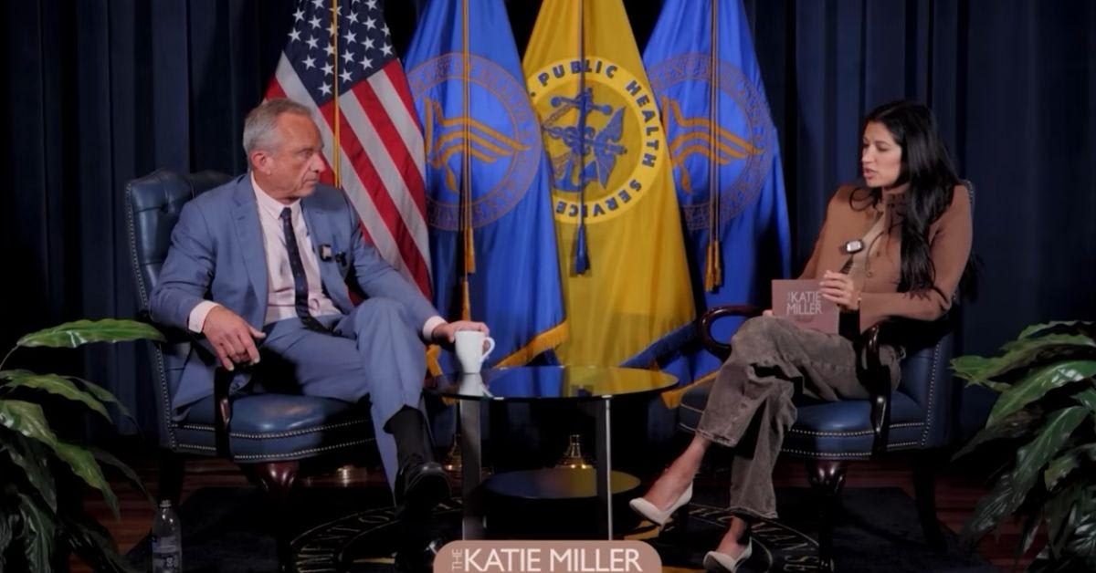 Donald Trump caught snubbing RFK Jr. during awkward moment at the White ...