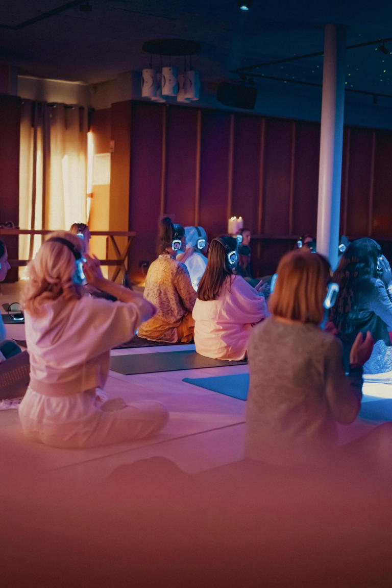 Good vibes à Casarose : immersion dans le Yoga Connecté® – Ecstatic ...