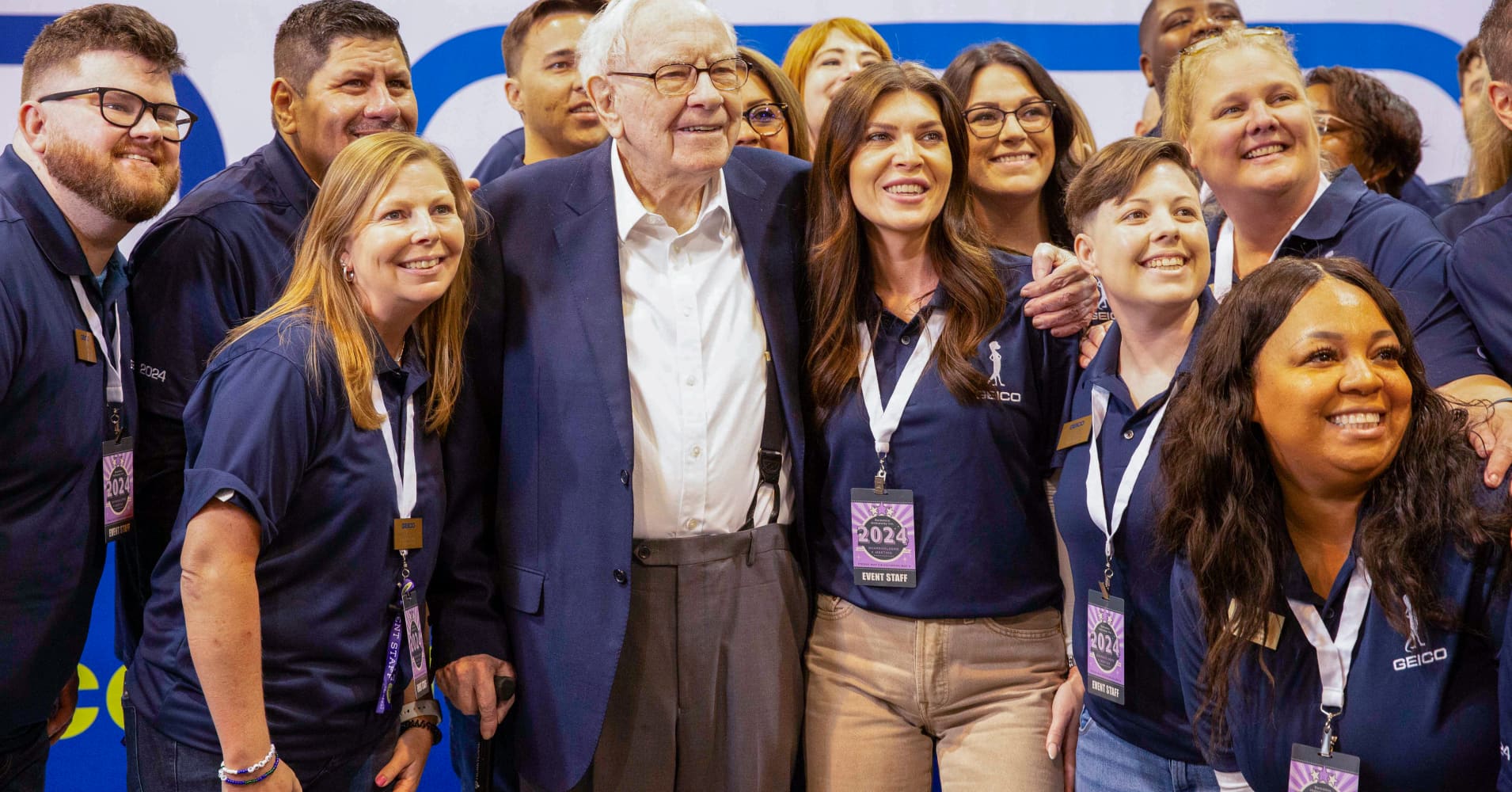 Warren Buffett says this is the one quality he uses to measure people ...