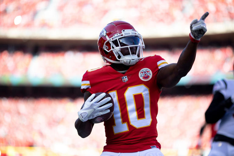 Tyreek Hill’s cryptic message sparks buzz among Chiefs fans