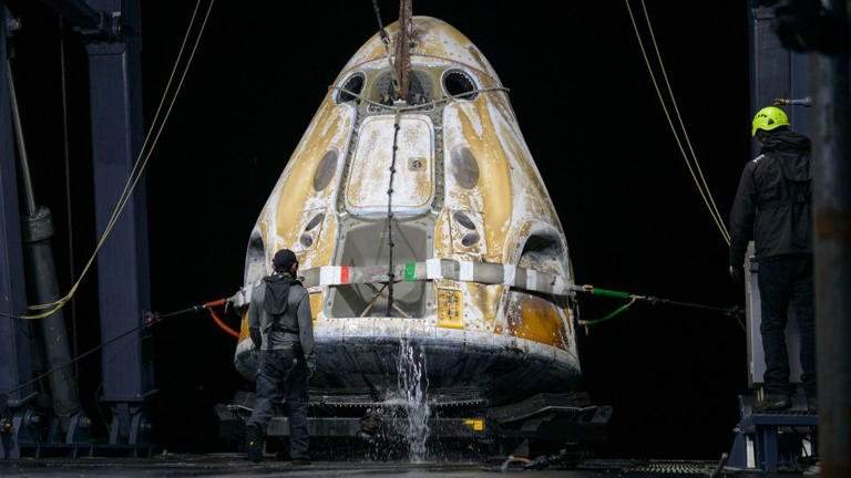 4 astronauts return to Earth after medical issue forces early ISS exit