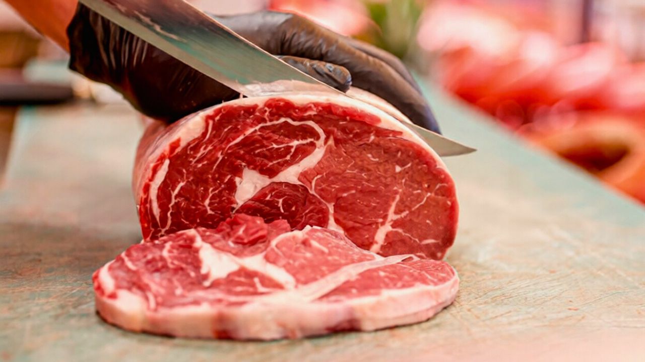 Why beef stays expensive even when cattle prices swing, the lag nobody ...