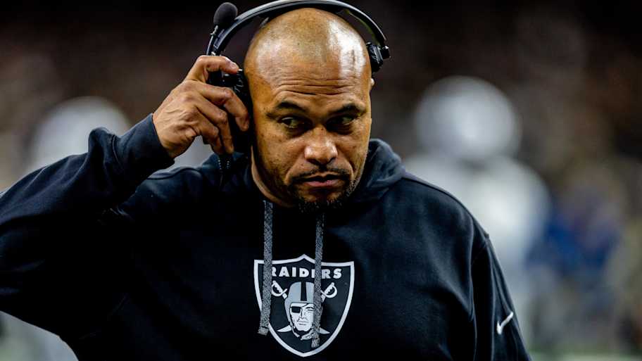 Raiders' ex-HC Antonio Pierce continues attempt for second chance