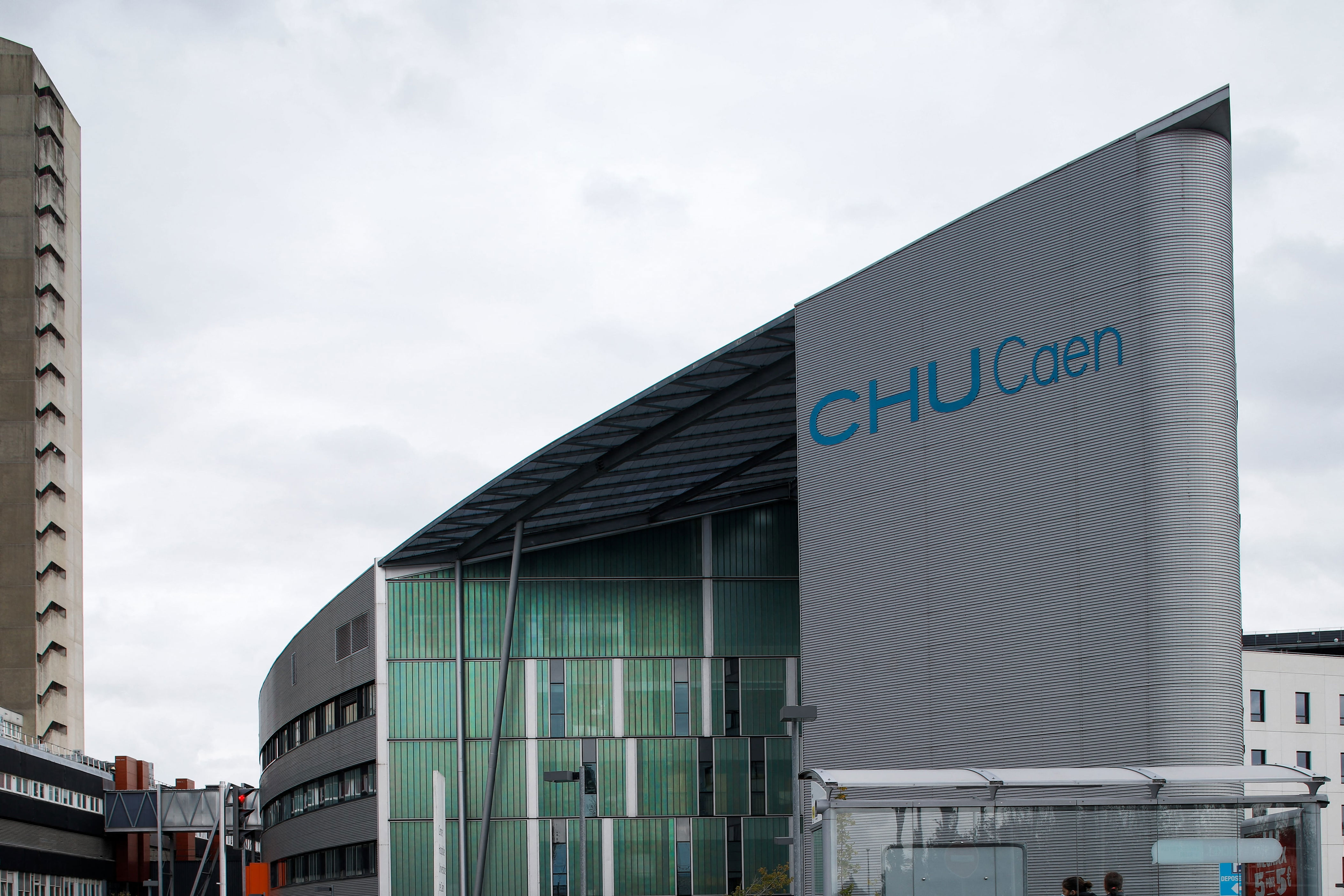 « Agents qui pleurent », lits manquants… Les urgences du CHU de Caen en ...