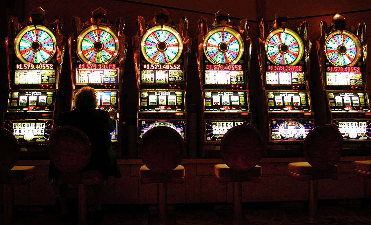 Two Connecticut residents win $750K jackpots on Mohegan Sun online slot ...