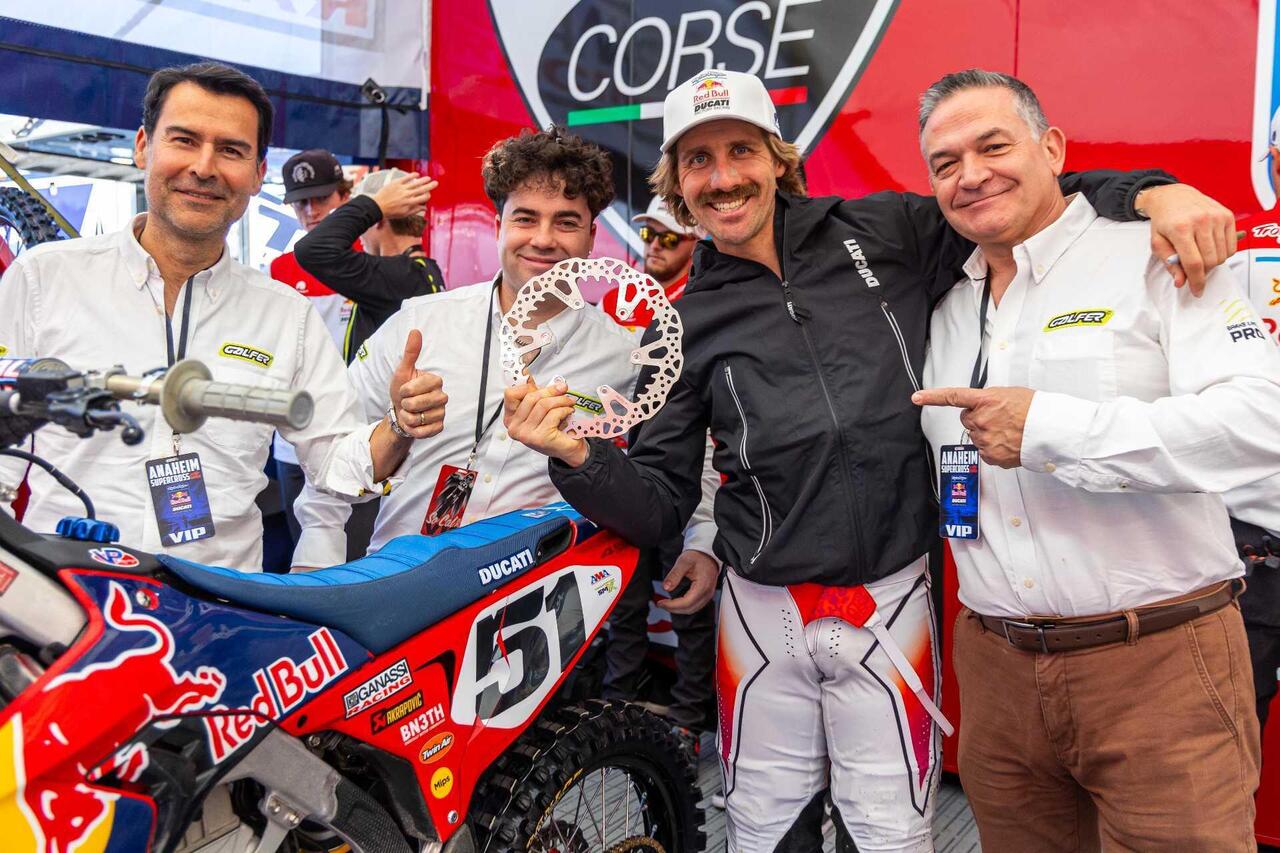 Galfer debutta nell'AMA Supercross 2026 ad Anaheim con Ducati e Troy ...