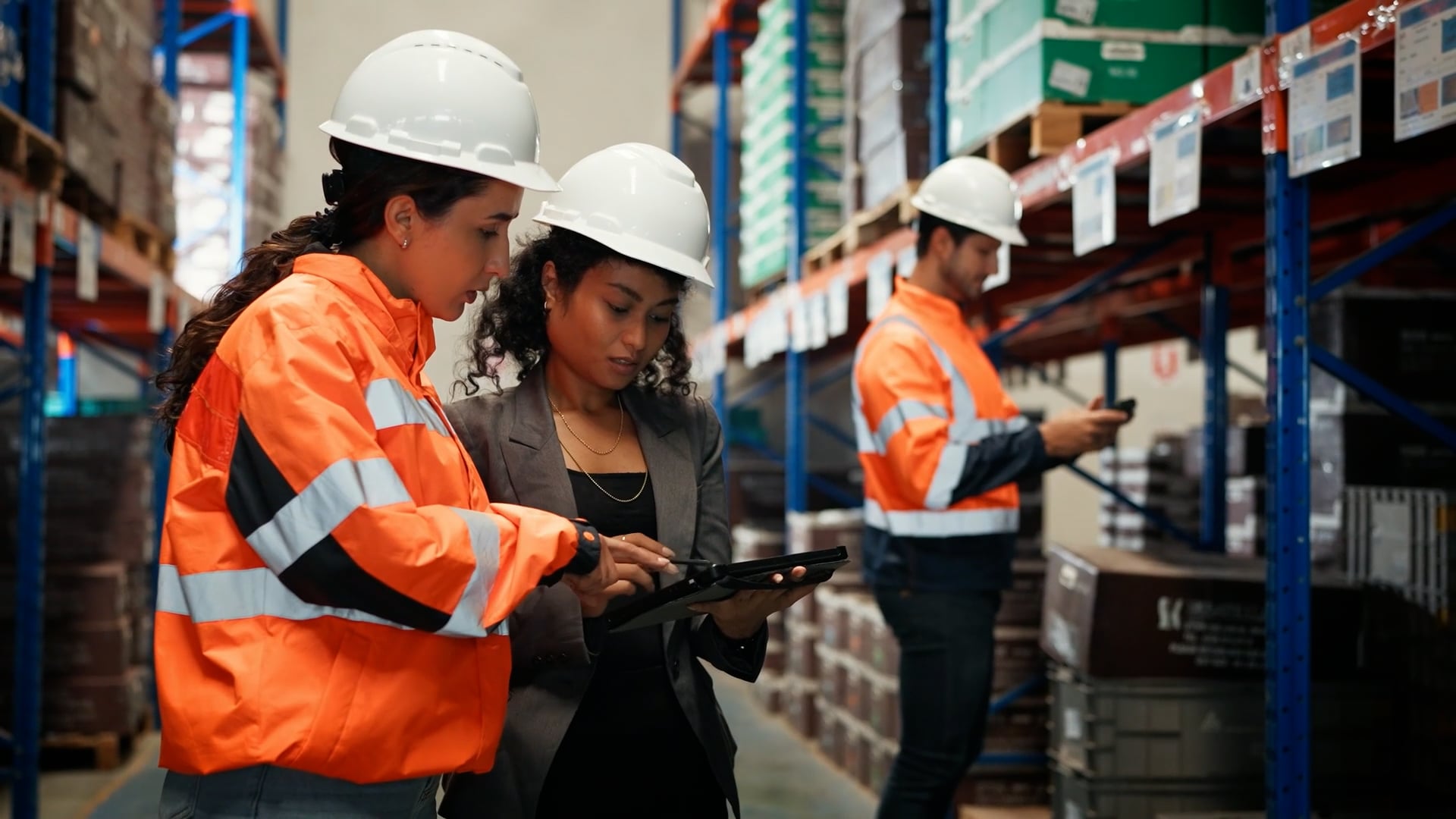 CEOs prioritize lean operations over new hiring