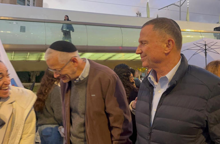 Lapid, Eisenkot, and Bennett back reservists at Jerusalem draft law protest
