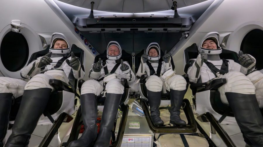 Ailing astronaut, colleagues return to Earth in first NASA medical ...