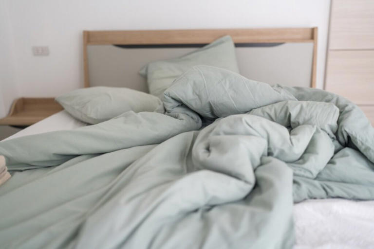 Hotel housekeepers beg guests to stop doing these things before ...