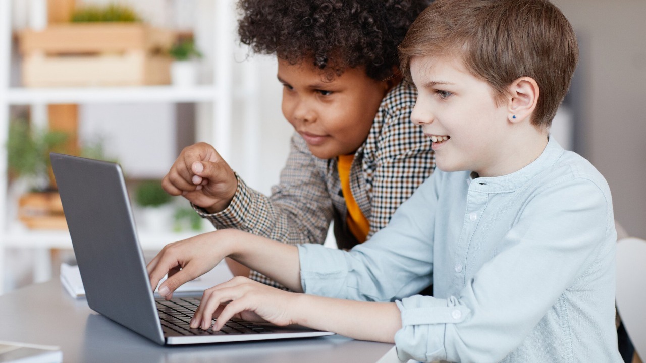 AI harms in schools now outweigh benefits, alarming new report warns