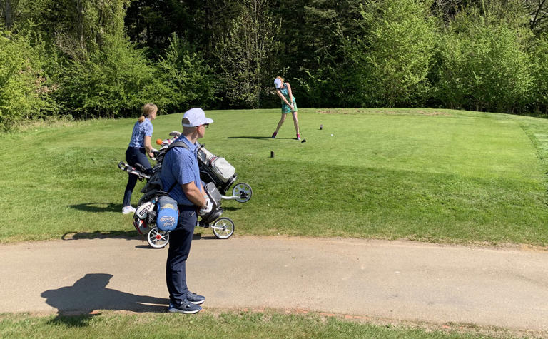 Why is course rating different for men and women off the same tees?