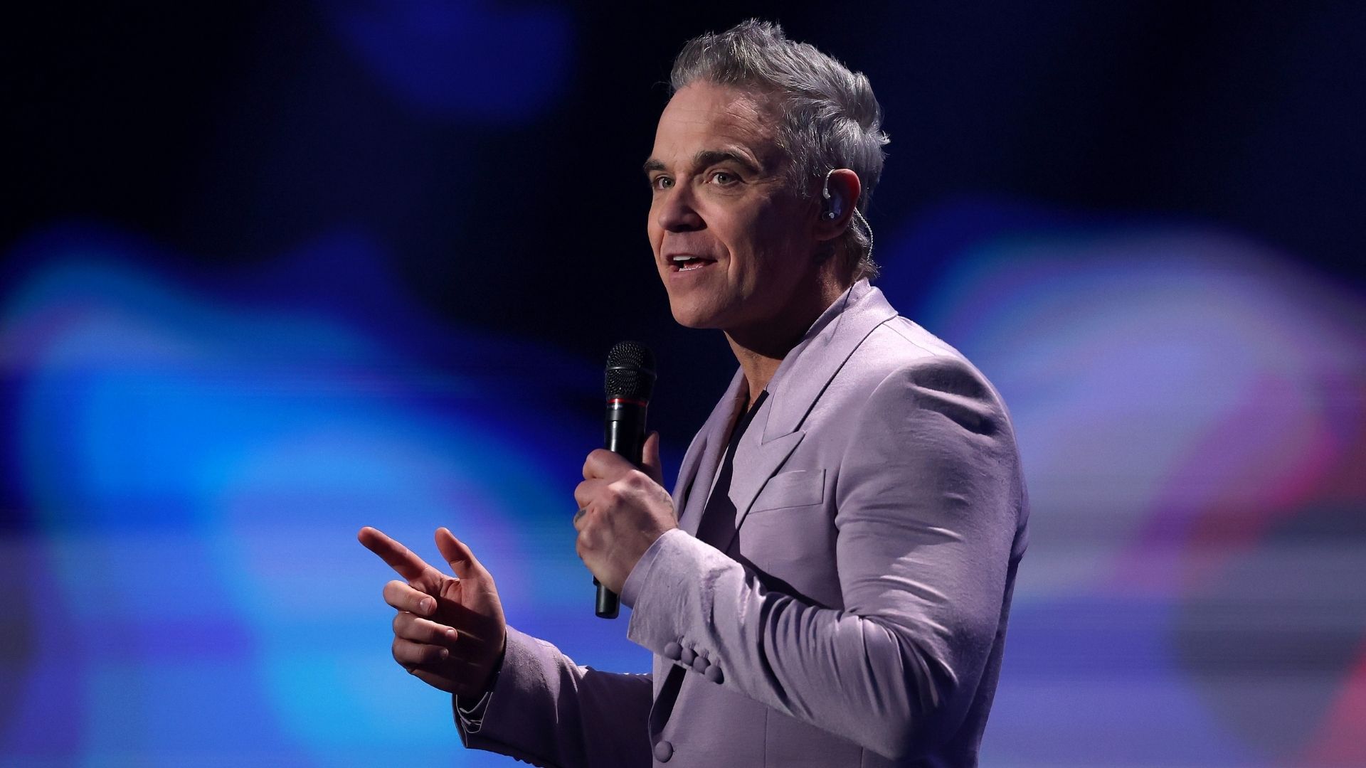 Robbie Williams quer superar recorde dos Beatles no Reino Unido