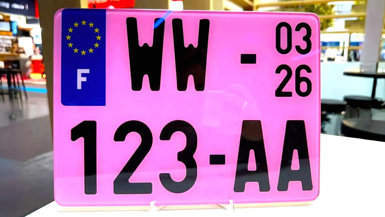 These new pink license plates aren’t for show, they’re a warning sign