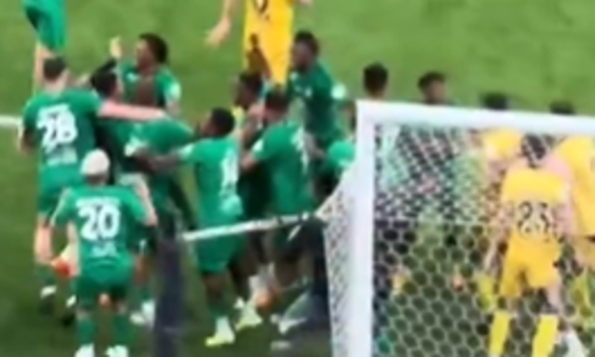 Ivan Toney sparks brawl as he goads goalkeeper with mocking celebration ...