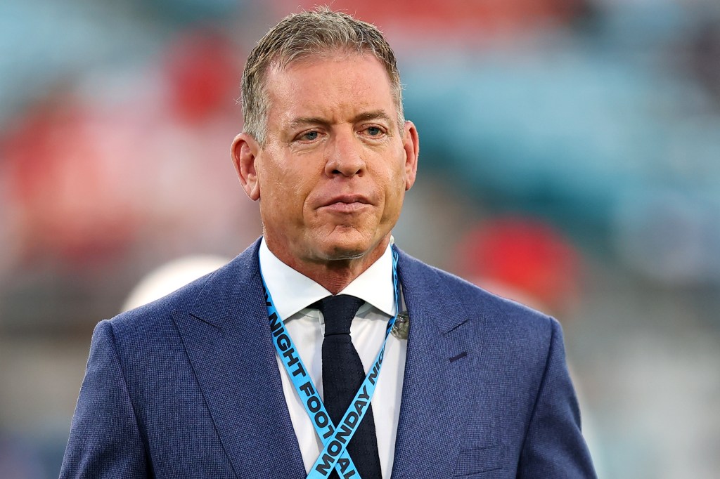 Comedian friend of Mike McDaniel lashes out at Troy Aikman, Dolphins ...
