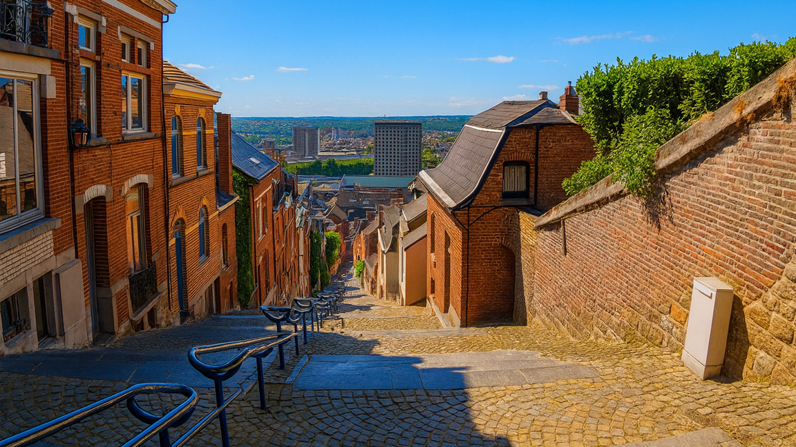 Walking down Liège’s famous stairway