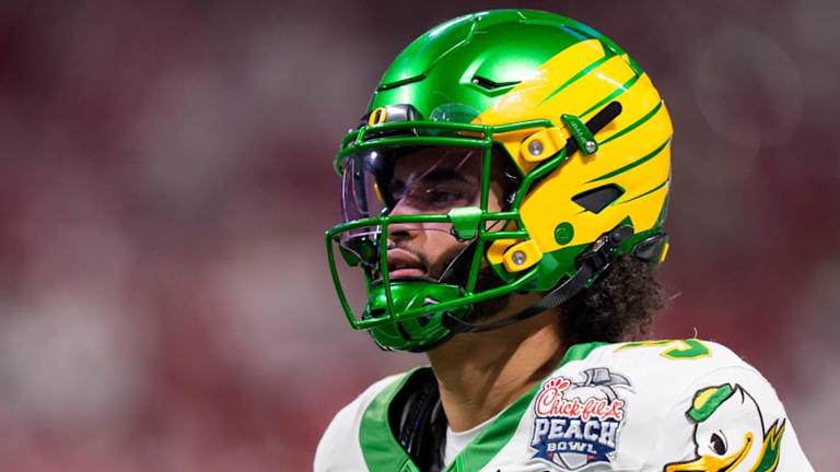 Former Oregon QB considering two SEC programs after entering transfer ...