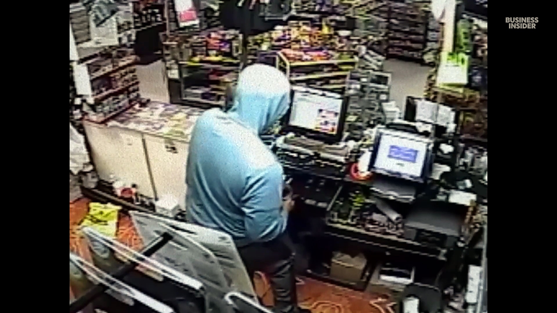 How 911 calls actually work, according to a former emergency dispatcher