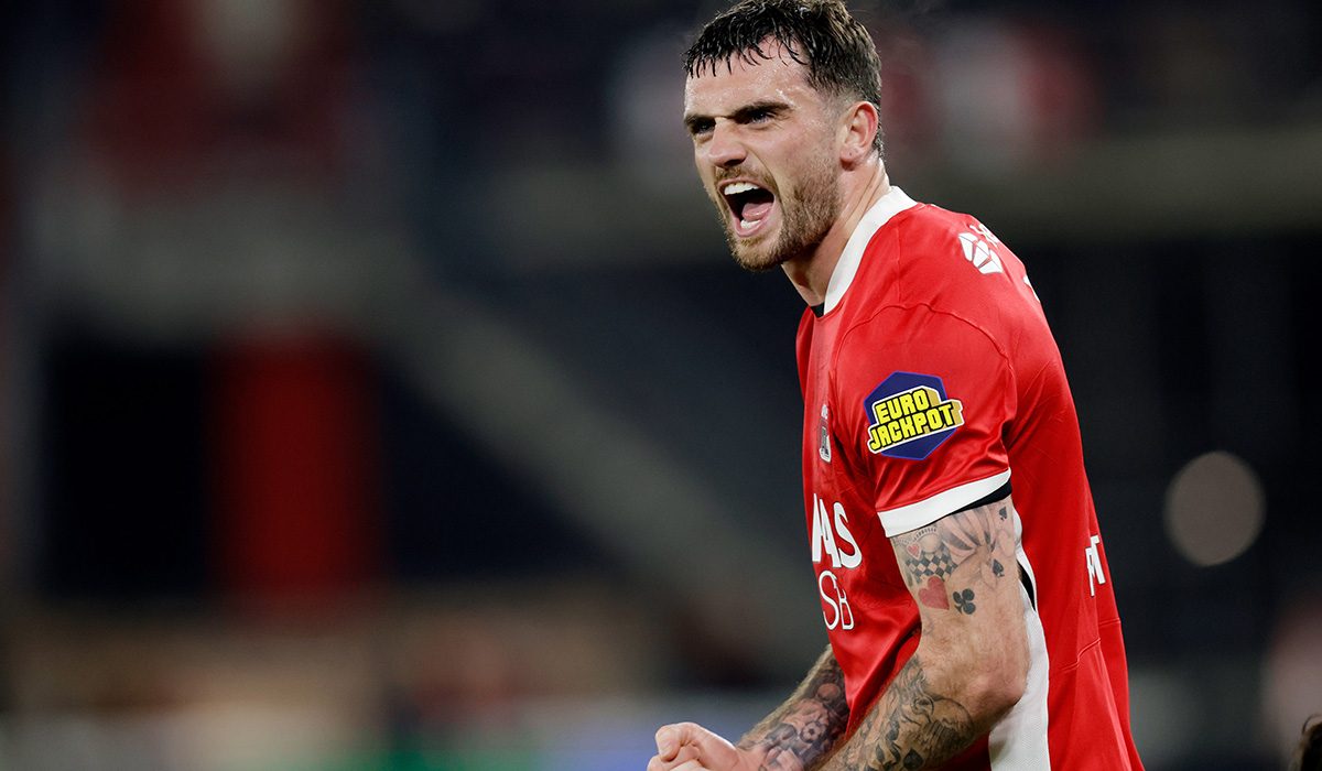 Ireland fans declare 'good omen' as Troy Parrott wreaks havoc on Ajax