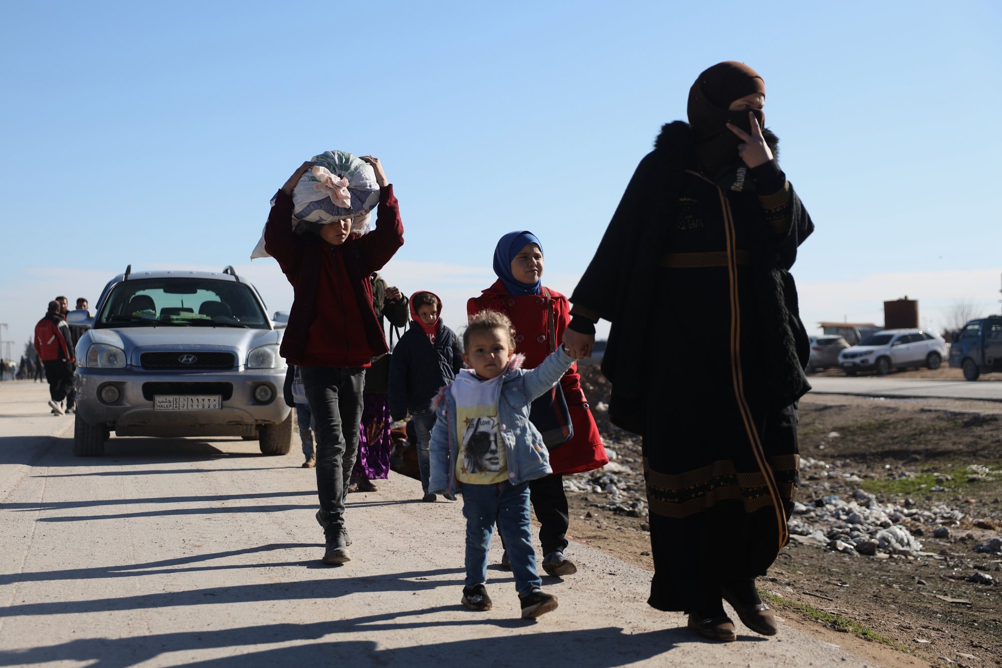 Syrere flykter fra områder øst for Aleppo