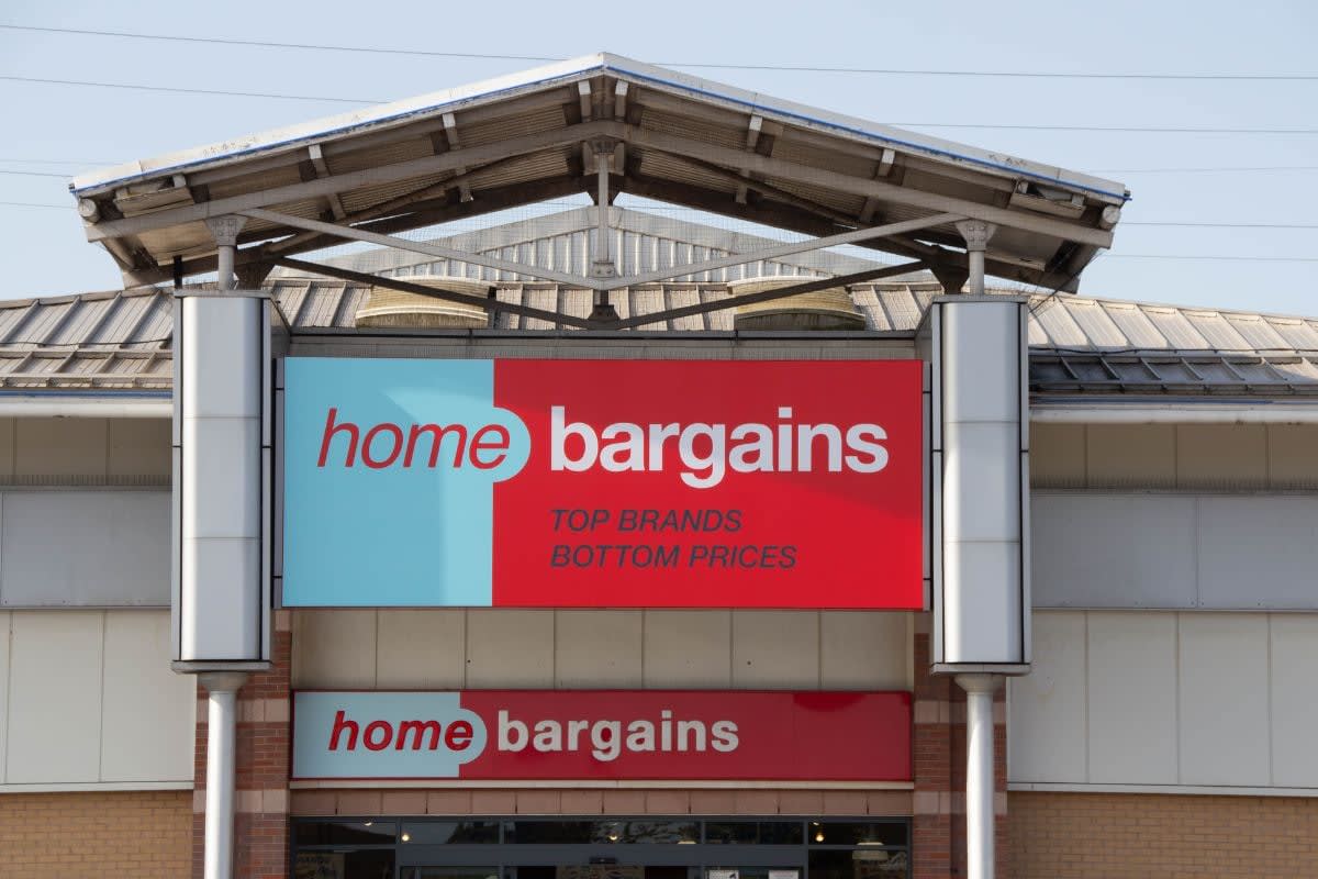 Say goodbye to dark circles, this REN eye cream soothes and brightens ...