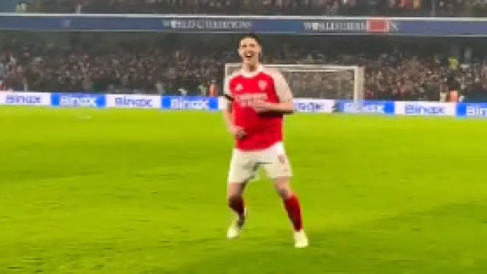Imperdível. Declan Rice cala os adeptos do Chelsea e ainda se ri