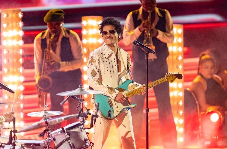 Bruno Mars adds second show for 'The Romantic Tour' in Chicago; tickets ...