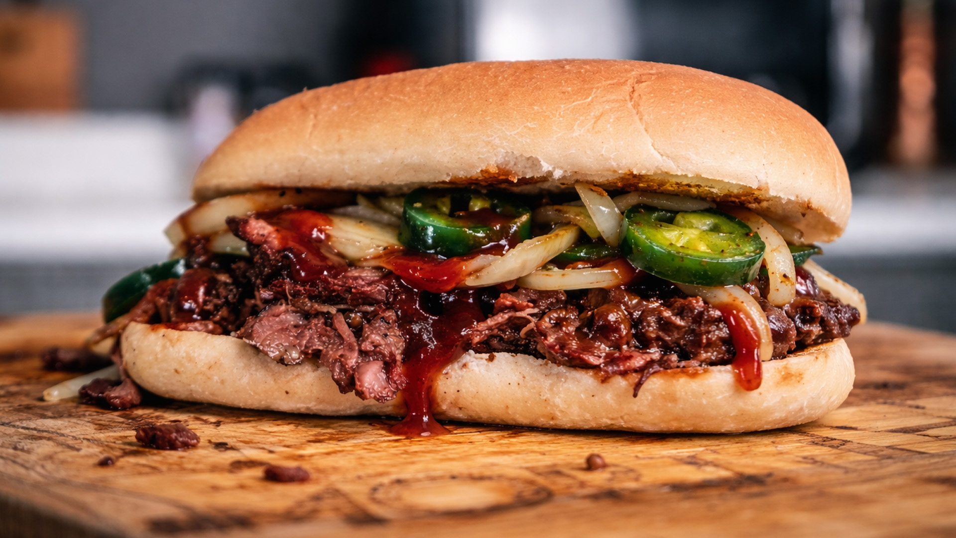 How to make a spicy pulled beef sandwich