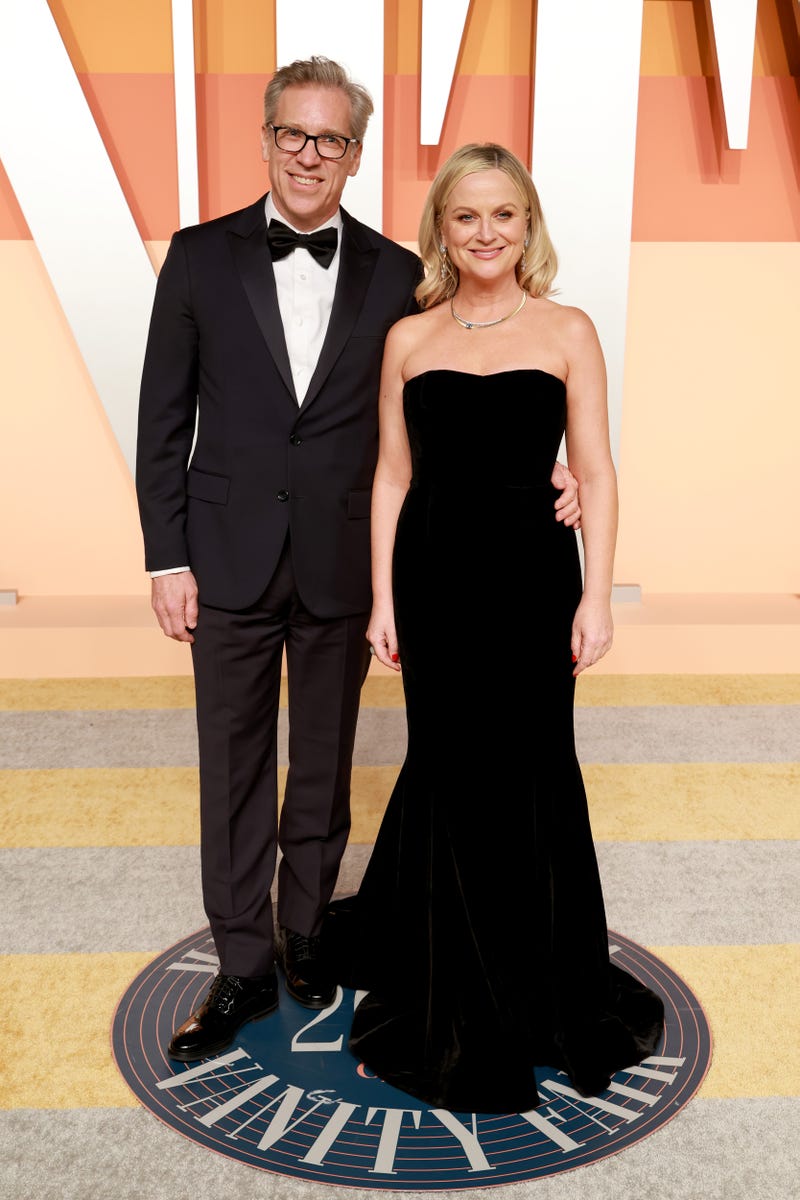 How Amy Poehler’s podcast may have led her to meeting her boyfriend ...
