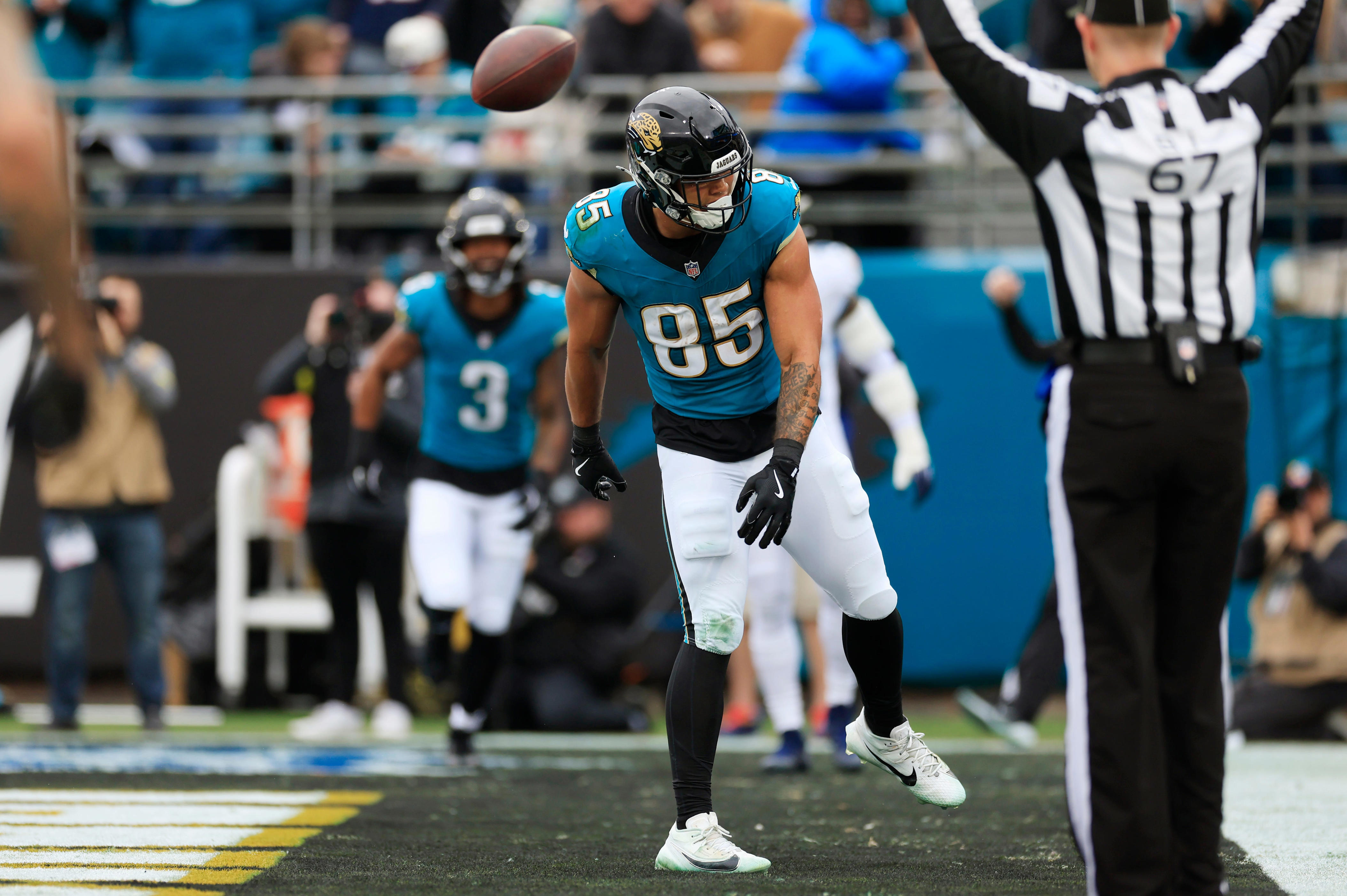 Jaguars' Gladstone on futures of Parker Washington, Brenton Strange