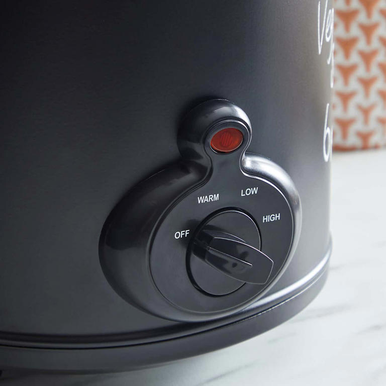 £15 slow cooker called 'kitchen must-have' by shoppers