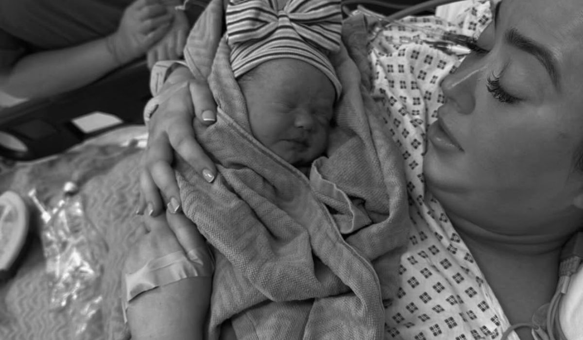 Irish influencer announces birth of first child and chooses up and ...