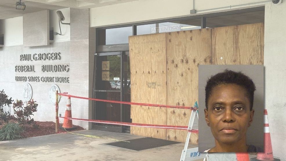 Woman 'intentionally' drives car into West Palm Beach federal ...