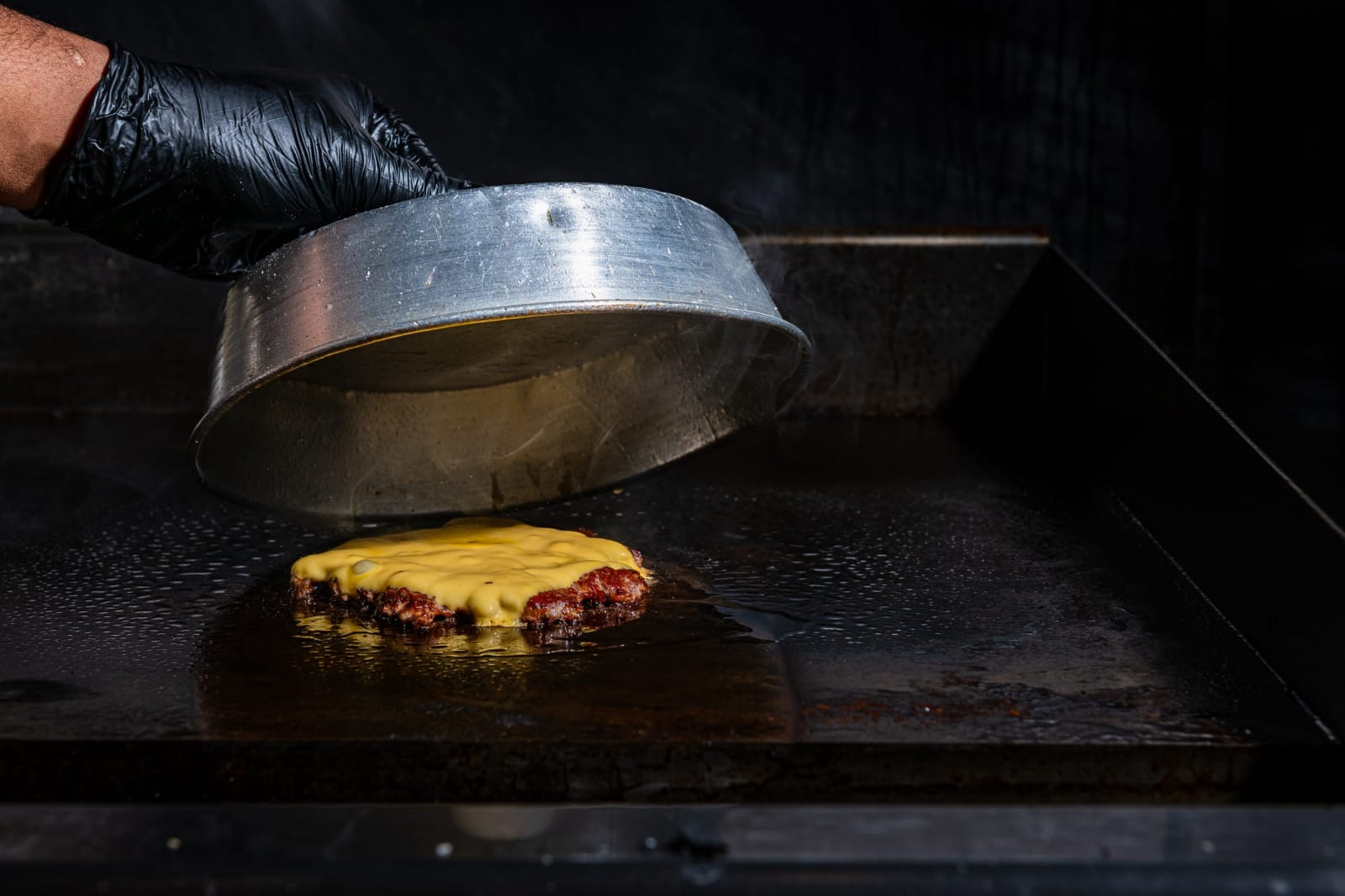 Mélange and Doro Soul Food chef has a new burger joint in Anacostia