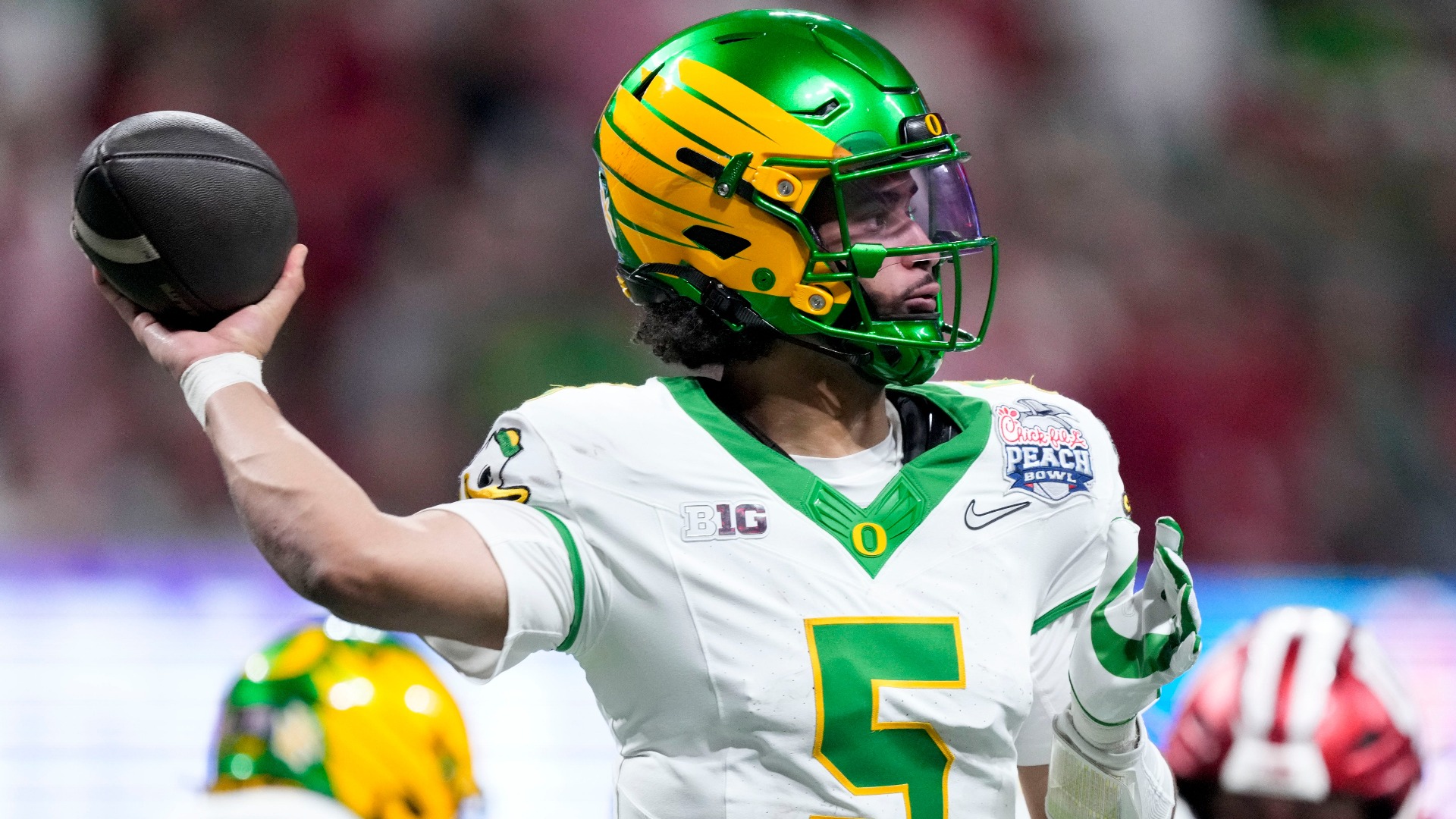 Dante Moore rejects NFL draft for return to Oregon