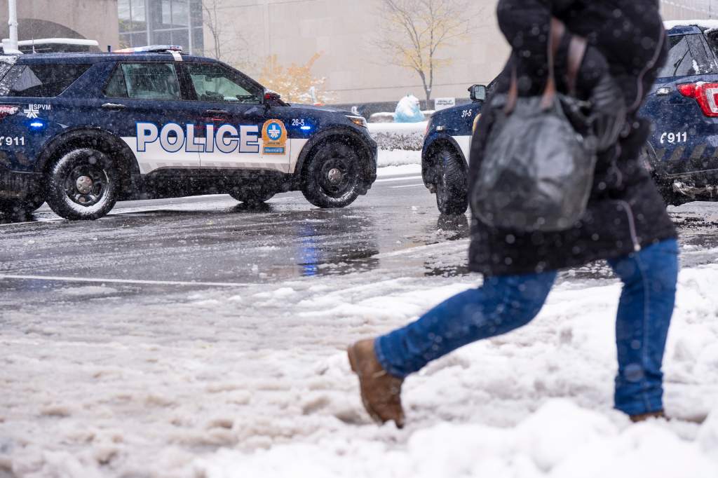 Montreal road conditions 'particularly difficult' as snowstorm hits
