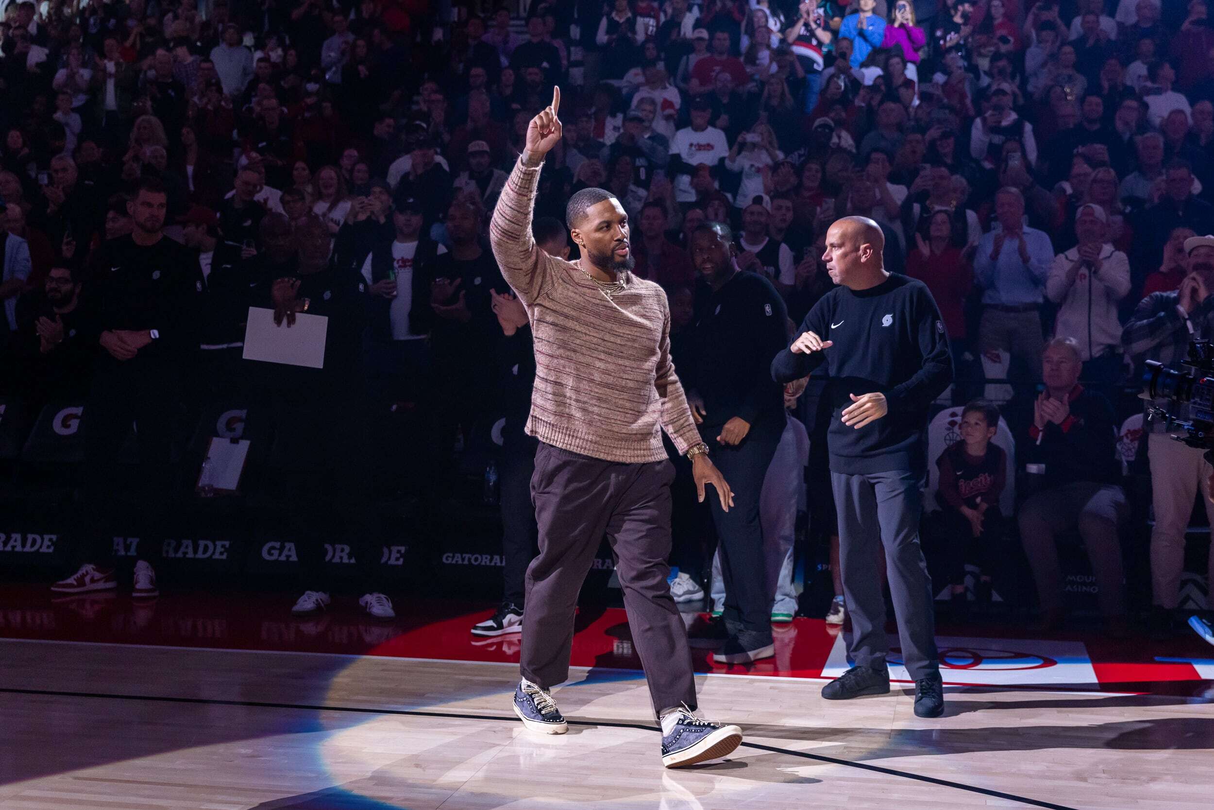 Trail Blazers star plans pop-up event to celebrate mixtape, sell apparel