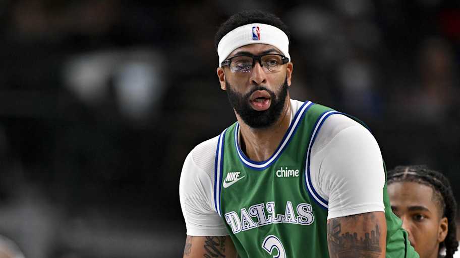 Desperate Eastern Conference team still interested in Mavericks-Anthony ...